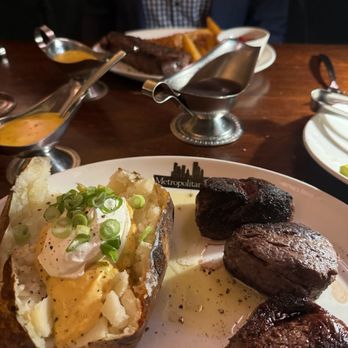METROPOLITAN GRILL - Updated July 2024 - 2205 Photos & 2108 Reviews ...