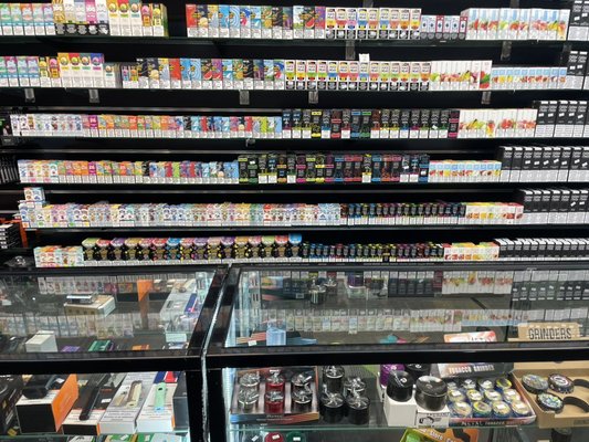 PUFF HUFF SMOKE & VAPE - Updated June 2026 - 11 Photos - 1003 Commerce ...