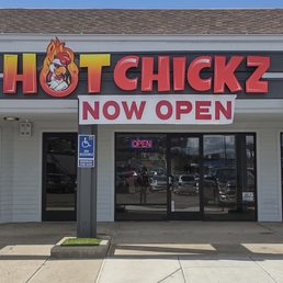 HOT CHICKZ - Updated July 2025 - 243 Photos & 161 Reviews - 4242 Camino ...
