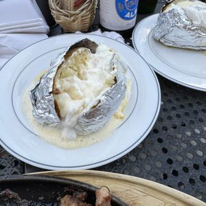 STAN MUSIAL GRILLE - 1777 Des Peres Rd, Saint Louis, Missouri ...