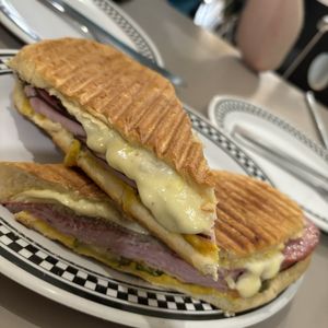 MOSCHELLO’S II - Updated January 2026 - 17 Photos & 61 Real Reviews ...