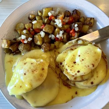 THE DAILY DINER - Updated December 2025 - 133 Photos & 66 Reviews - 240 ...