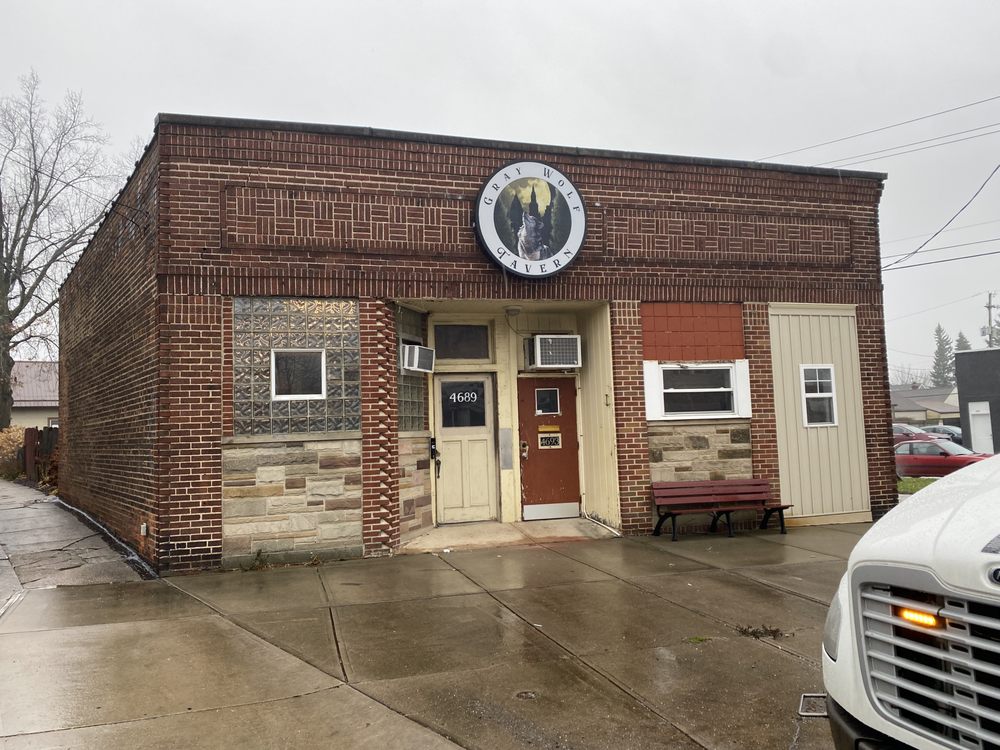 GRAY WOLF TAVERN - Updated May 2026 - 4693 State Rd, Cleveland, Ohio ...