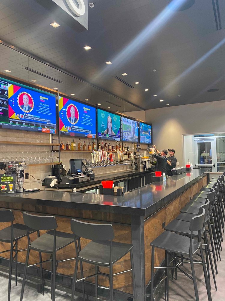 HY-VEE FAST & FRESH - Updated January 2026 - 69 Photos - 2130 E ...