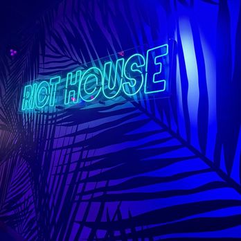 RIOT HOUSE SCOTTSDALE - Updated December 2025 - 136 Photos & 228 ...