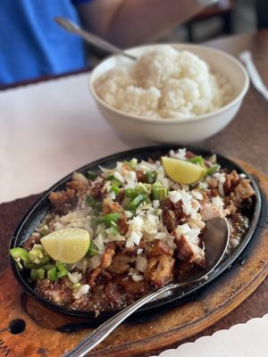 TOPPINGS TREE RESTAURANT - Updated September 2025 - 806 Photos & 630 ...