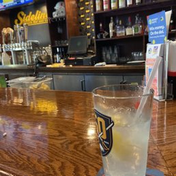 SIDELINES SPORTS BAR AND GRILL - Updated May 2025 - 233 Photos & 201 ...