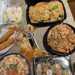 YOUNG CHOW ASIAN - Updated December 2025 - 132 Photos & 251 Reviews ...