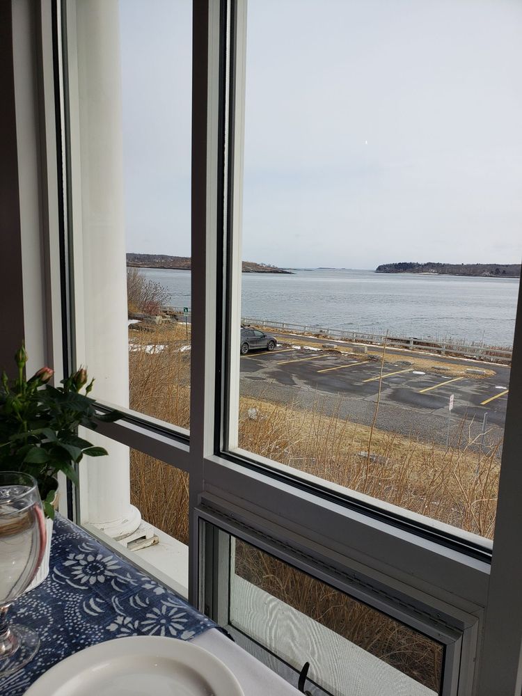 THE SPRING POINT INN AT SMCC - Updated October 2025 - 11 Photos - 2 ...