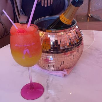 BROOKE’S BUBBLE BUS - Updated December 2025 - 32 Photos & 20 Reviews ...