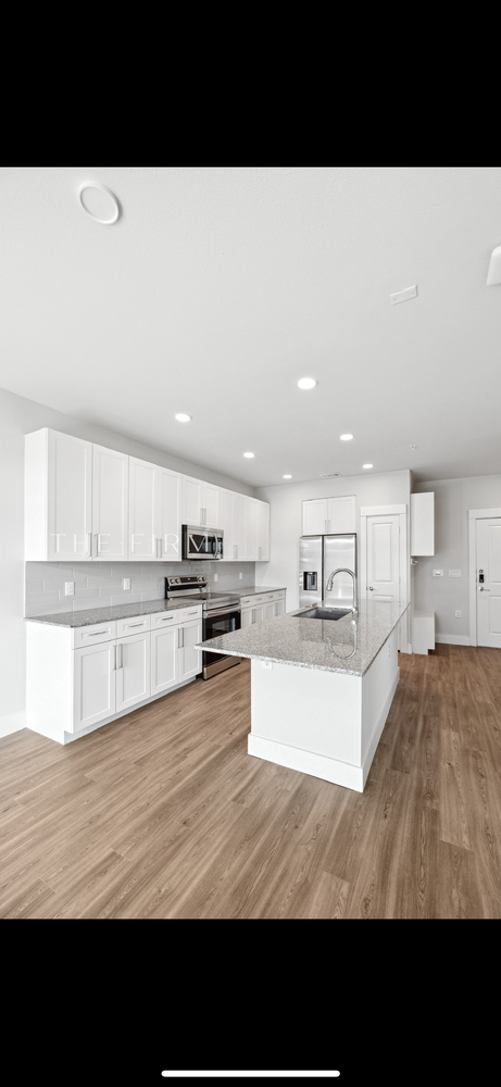 BROADSTONE EADO - Updated September 2025 - 27 Photos - 2425 Bell St ...