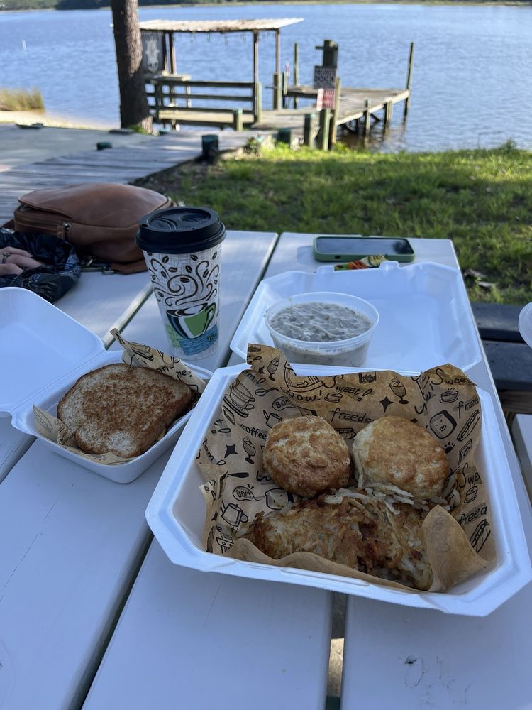 BAYSIDE CAFE - Updated January 2025 - 54 Photos - 6511 Laird Park Rd ...