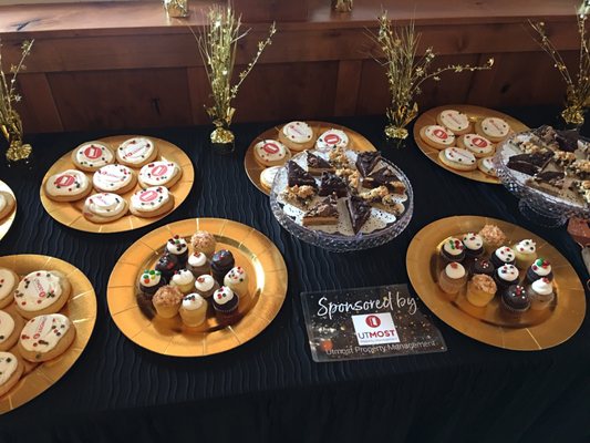 SIMPLY SWEETS - 99 Photos & 95 Reviews - Desserts - 3100 Columbia St ...