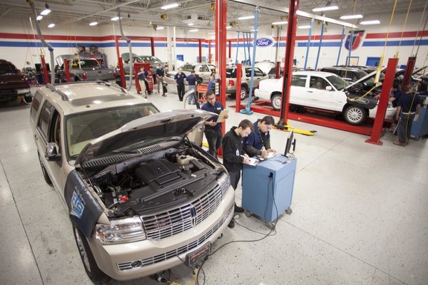 UNIVERSAL TECHNICAL INSTITUTE - Updated April 2026 - 21 Photos & 10 ...