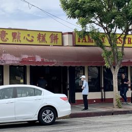 LONG’S FAMILY PASTRY - Updated October 2025 - 1205 Photos & 527 Reviews ...