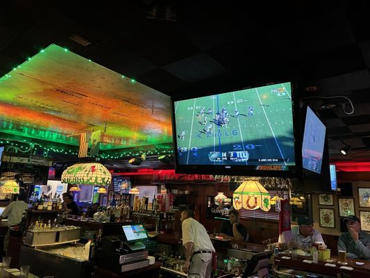 KELLY’S CORNER TAVERN - Updated December 2025 - 127 Photos & 213 ...