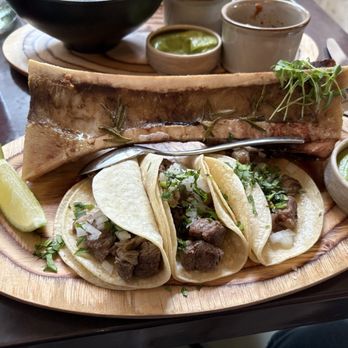 CASA CHLOE - Updated January 2026 - 91 Photos & 51 Reviews - 209 E San ...