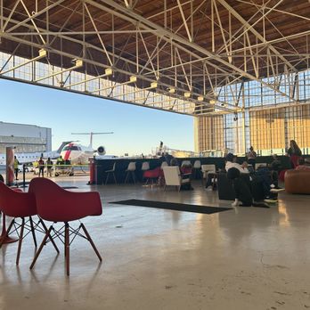 JSX - Updated July 2025 - 327 Photos & 315 Reviews - 4561 W Empire Ave ...