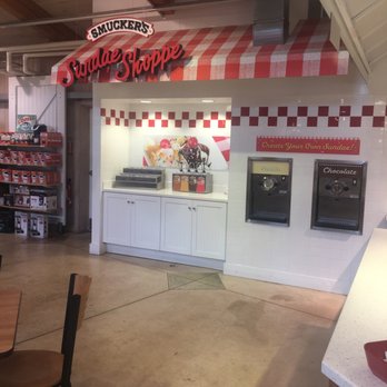 THE J.M. SMUCKER COMPANY STORE AND CAFÉ - Updated September 2025 - 118 ...