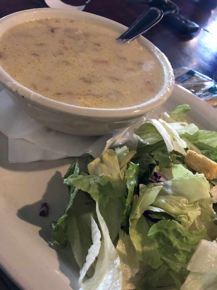 RUSTED RAIL BAR AND GRILL - 11 Reviews - 89 Frontage Rd, Underwood ...