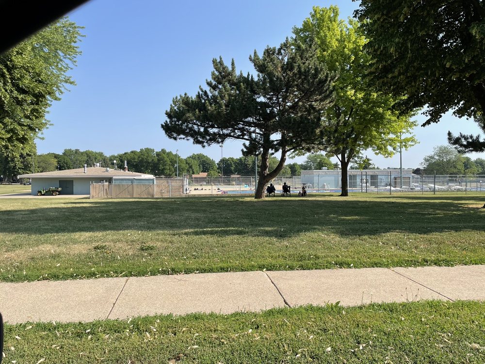 FRANK OLSON POOL - Updated July 2025 - 4101 E 16th St, Sioux Falls ...