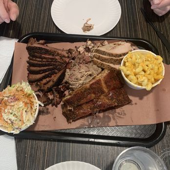 ERIC’S FAMILY BARBECUE - Updated August 2024 - 592 Photos & 821 Reviews ...