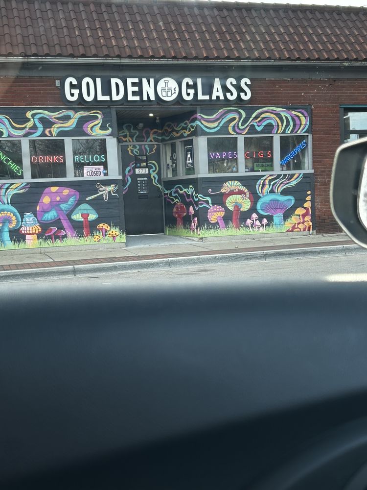 GOLDEN GLASS SMOKE & VAPE - Updated November 2024 - 15 Photos - 573 ...