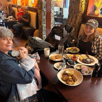 CIRCLE H CHOPHOUSE - Updated December 2025 - 19 Photos & 25 Reviews ...