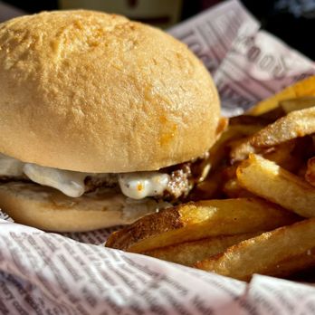 HOME RUN BURGER - Updated November 2025 - 89 Photos & 112 Reviews ...