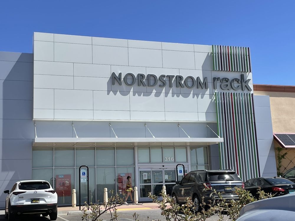 WINROCK TOWN CENTER - Updated August 2024 - 2100 Louisiana Blvd NE ...