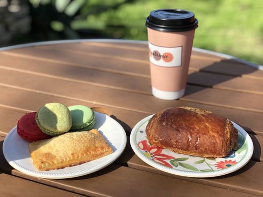 LA PATISSERIE - 582 Photos & 466 Reviews - Desserts - 602 W Annie St ...