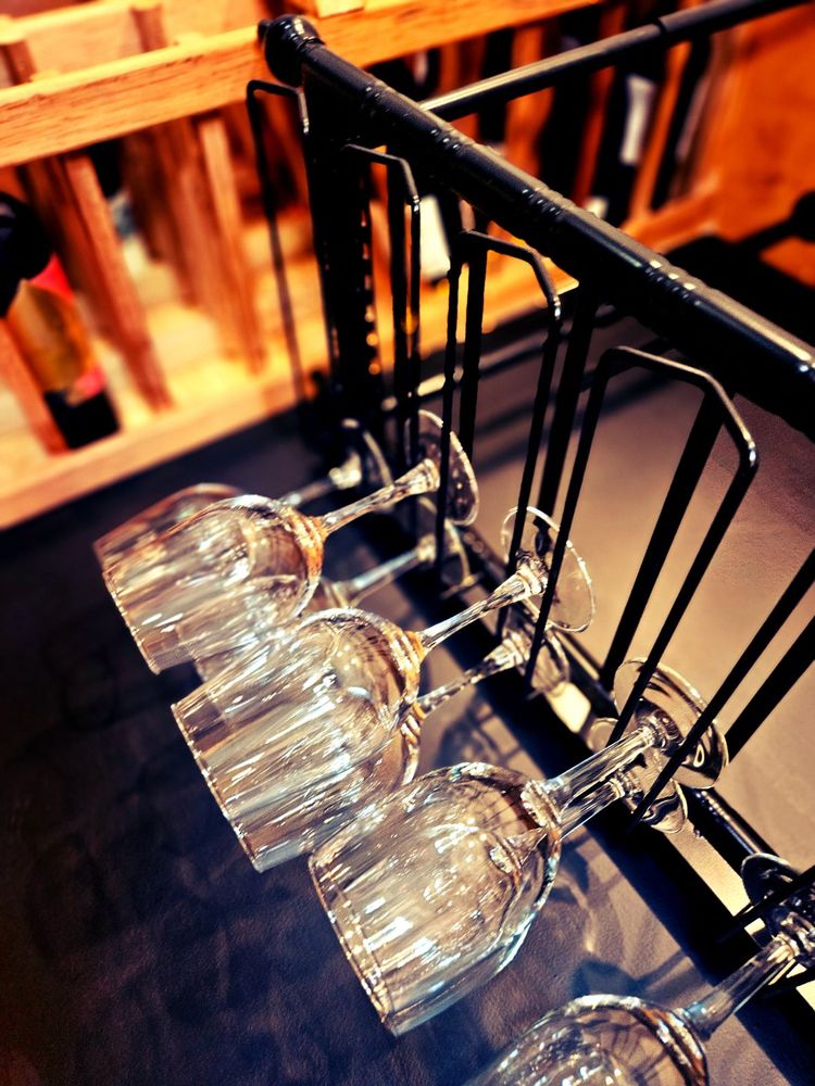 THE WINE NOTE - Updated October 2025 - 14 Photos - 20805 Catawba Ave ...