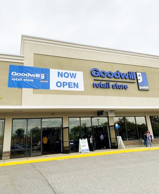 GOODWILL - Updated December 2025 - 31 Photos & 10 Reviews - 7558-B ...