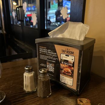 TAP ROOM - Updated December 2025 - 82 Photos & 99 Reviews - 47-51 North ...