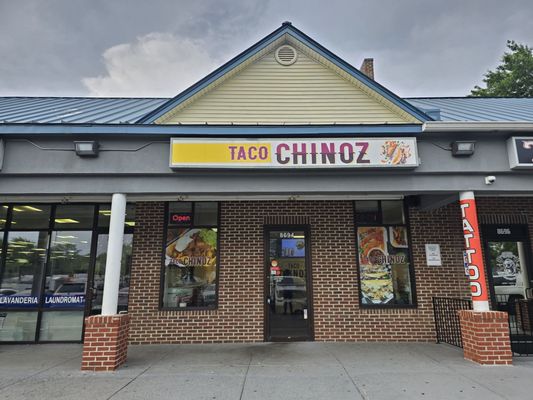TACO CHINOZ - Updated December 2025 - 130 Photos & 82 Reviews - 8694 ...