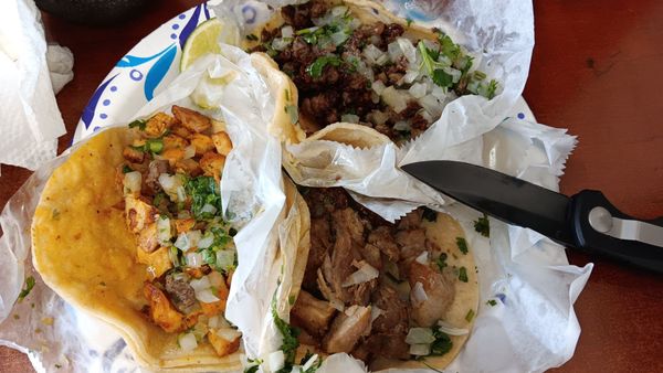 LOS COMALES - Updated October 2025 - 58 Photos & 48 Reviews - 1504 S ...