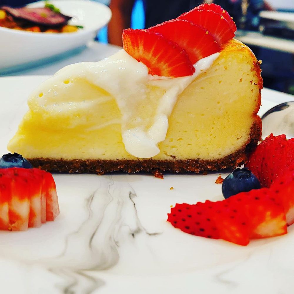 SOUTHERN QUEENZ RESTAURANT & BAR - 19 Photos - Southern - 1648 Memorial ...