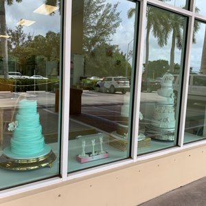 LUCILA CAKES BIRD STORE THE ORIGINAL - 233 Photos & 36 Reviews - 7120 ...