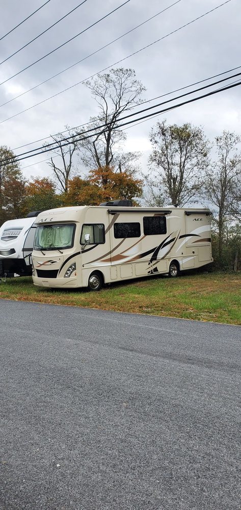 COMMONWEALTH BOAT BROKERS - Updated July 2025 - 20 Photos & 17 Reviews ...