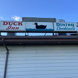 DUCK INN - Updated July 2025 - 143 Photos & 203 Reviews - N6214 State ...