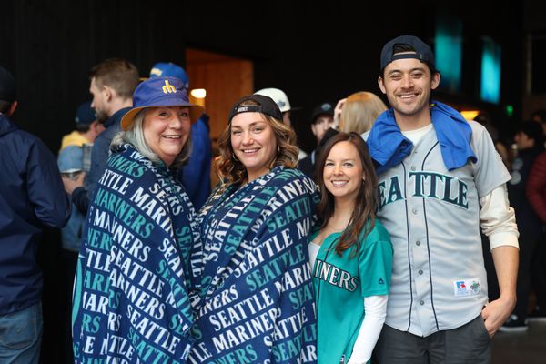 VICTORY HALL - 21 Photos - 1201 1st Ave S, Seattle, Washington - Beer ...