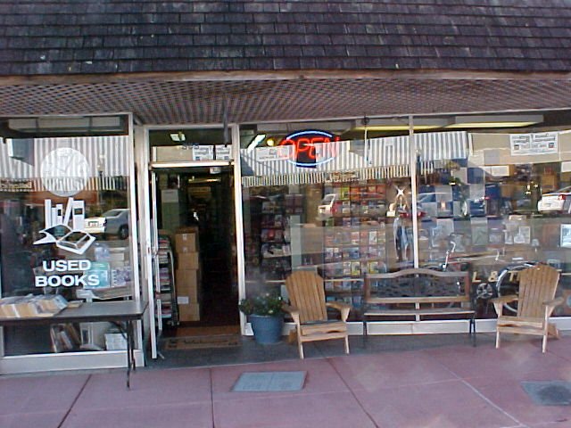 BOOKS GALORE - Updated August 2025 - 12 Photos - 808 W Main St, Duncan ...