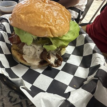 ULTIMATE BURGER - Updated July 2024 - 673 Photos & 1067 Reviews - 74 ...