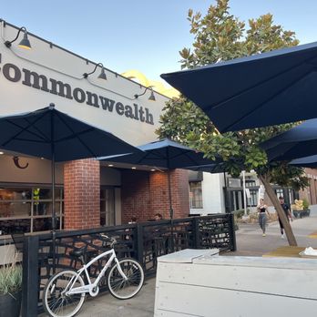 COMMONWEALTH - Updated August 2024 - 778 Photos & 1172 Reviews - 1022 ...