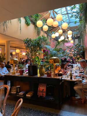 ALCAZAR - Updated August 2025 - 117 Photos & 212 Reviews - 62 rue ...