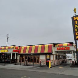 MINER’S DRIVE-IN RESTAURANT - Updated April 2025 - 471 Photos & 725 ...