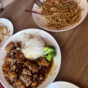 CHINA WOK - Updated August 2025 - 42 Photos & 39 Reviews - 2485 N Clark ...