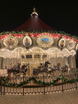 IRVINE SPECTRUM CAROUSEL - Updated December 2025 - 12 Photos - 670 ...