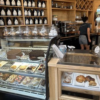 THE HUCKLEBERRY - Updated January 2025 - 259 Photos & 650 Reviews - 700 ...