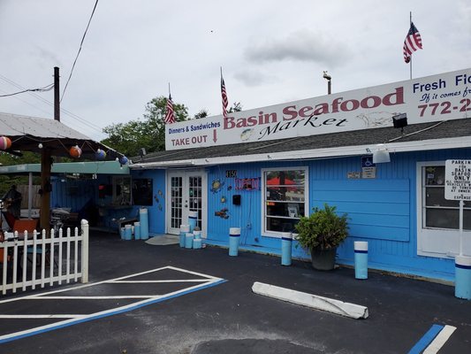 BASIN SEAFOOD & FRESH FISH MARKET - 36 Photos & 81 Reviews - 4150 SE ...